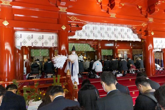 Shinto Priest Performs Oharai Ritual Purification Editorial Stock Photo ...