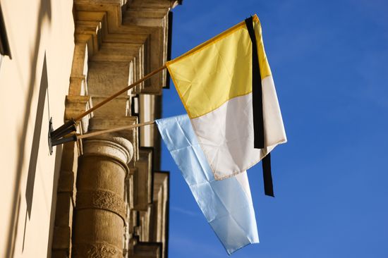 Papal Flag Black Ribbon Commemorating Late Editorial Stock Photo ...