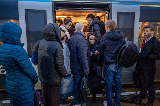 Commuters Get Squashed They Wait Train Editorial Stock Photo - Stock ...
