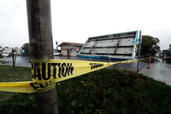 Canopy Valero Gas Station Toppled Over Editorial Stock Photo - Stock ...