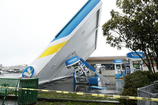 Canopy Valero Gas Station Toppled Over Editorial Stock Photo - Stock ...