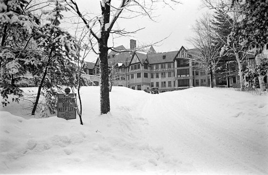 Exterior View Trudeau Sanatorium Saranac Lake Editorial Stock Photo ...