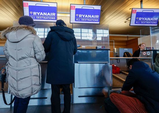 People Queue Checkin Desks Ryanair Cabin Editorial Stock Photo - Stock ...