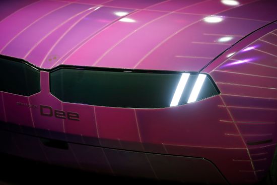 Bmw Vision Dee Color Changing Concept Editorial Stock Photo - Stock ...