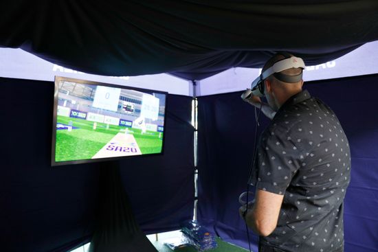 Children Spectators Enjoy Virtual Reality Cricket Editorial Stock Photo ...