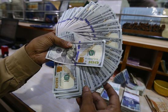 Currency Exchange Dealer Sorts Us Dollars Editorial Stock Photo - Stock ...