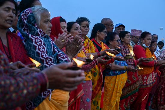 Hindu Pilgrims Perform Religious Rituals Confluence Editorial Stock ...