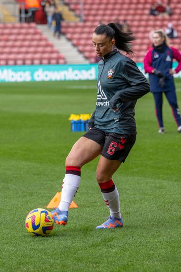 Southampton Womens Defender Laura Rafferty Warming Editorial Stock ...