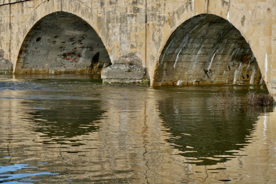 River Levels Rise Along River Thames Editorial Stock Photo - Stock ...