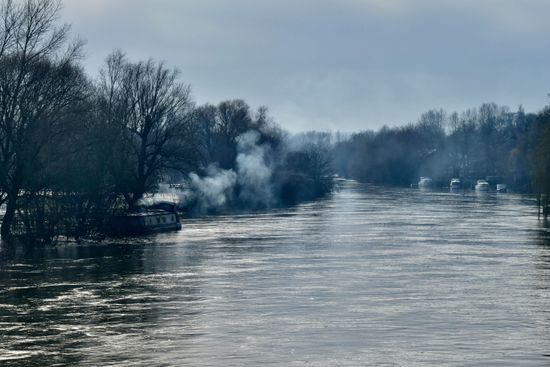 River Levels Rise Along River Thames Editorial Stock Photo - Stock ...