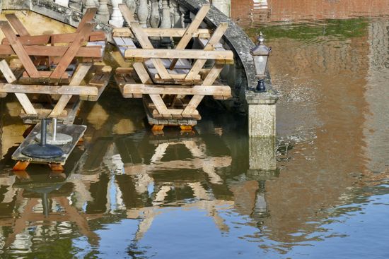 River Levels Rise Along River Thames Editorial Stock Photo - Stock ...