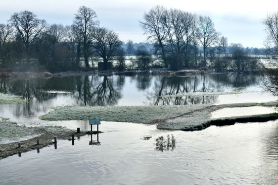 River Levels Rise Along River Thames Editorial Stock Photo - Stock ...
