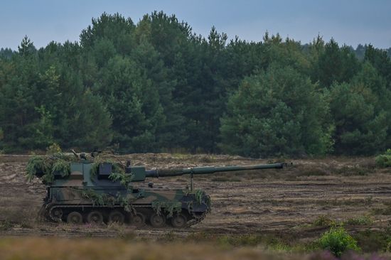Ahs Krab 155 Mm Natocompatible Selfpropelled Editorial Stock Photo ...