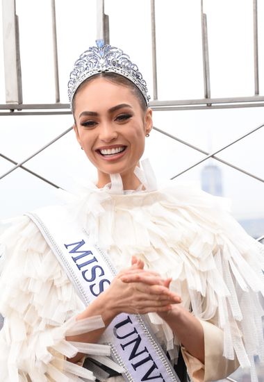 Newlycrowned Miss Universe Rbonney Gabrielvisits Empire Editorial Stock ...