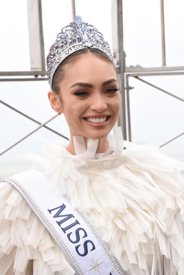 Newlycrowned Miss Universe Rbonney Gabrielvisits Empire Editorial Stock ...