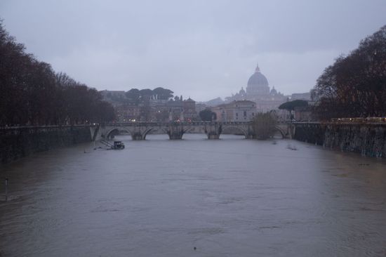 Flood Tiber Seen Ponte Umberto Rome Editorial Stock Photo - Stock Image ...