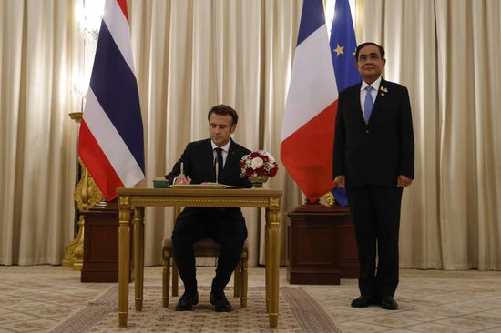 Frances President Emmanuel Macron Signs Welcome Editorial Stock Photo ...