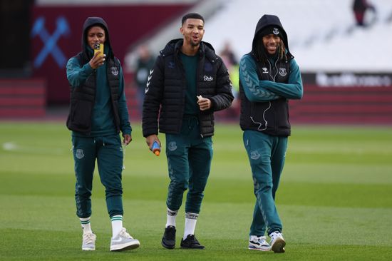 Mason Holgate Demarai Gray Alex Iwobi Editorial Stock Photo - Stock ...