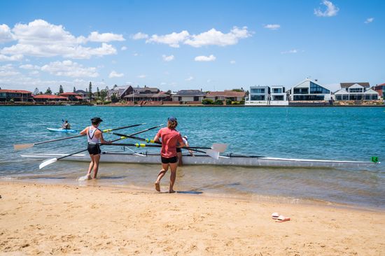 Rowing Crews Practice West Lakes Adelaide Editorial Stock Photo - Stock ...