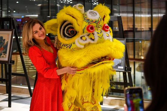 Woman Poses Photo Lion Dance Performer Editorial Stock Photo - Stock ...