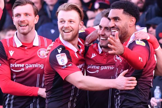 Jamie Reid Stevenage Fc Scores First Editorial Stock Photo - Stock ...
