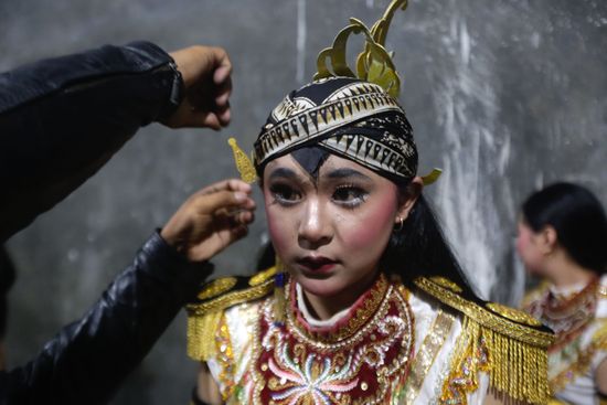 Female Lengger Dancer Gets Some Final Editorial Stock Photo - Stock ...