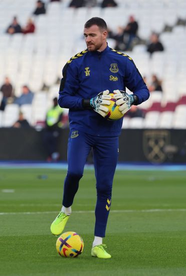 Evertons Andy Lonergan During Prematch Warmup Editorial Stock Photo ...
