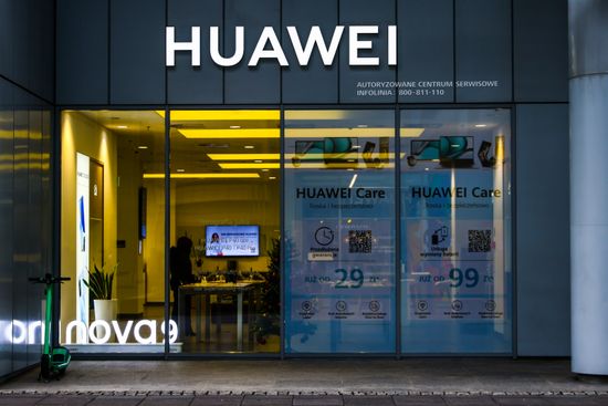 Huawei Customer Service Center Warsaw Poland Editorial Stock Photo ...
