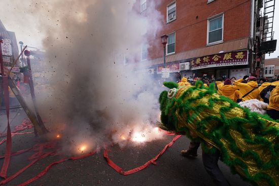 Members Philadelphia Suns Perform Lion Dance Editorial Stock Photo ...