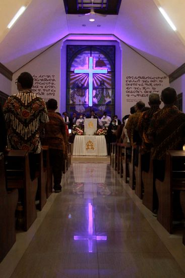 Christian Worshipers Pray Church During World Editorial Stock Photo ...