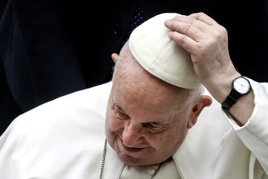 Pope Francis Adjusts His Skullcap End Editorial Stock Photo - Stock ...
