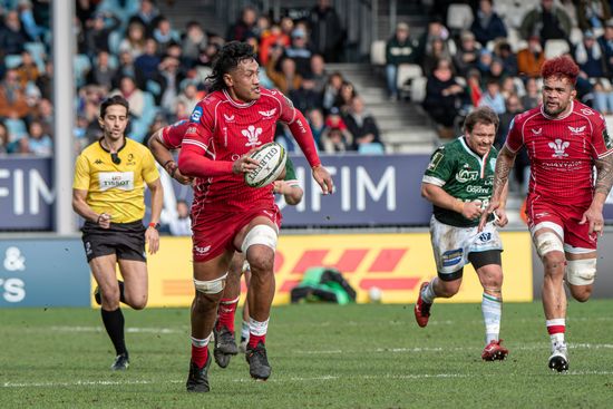 Sam Lousi 5 Scarlets Rugby Gbwls Editorial Stock Photo - Stock Image ...
