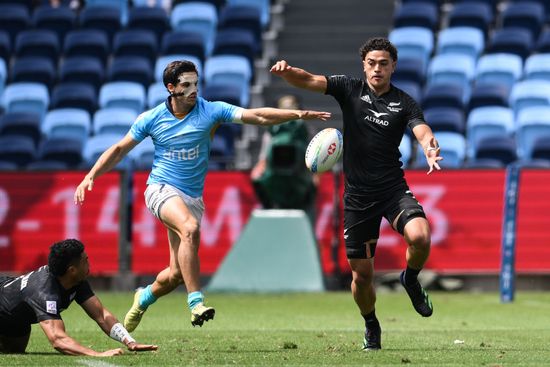 Che Clarke R New Zealand Catches Editorial Stock Photo - Stock Image ...