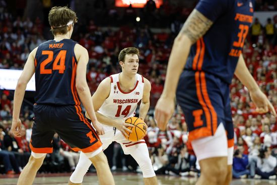 Wisconsin Badgers Forward Carter Gilmore 14 Editorial Stock Photo ...