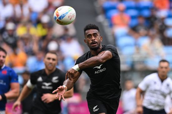 Akuila Rokolisoa New Zealand Passes Ball Editorial Stock Photo - Stock ...