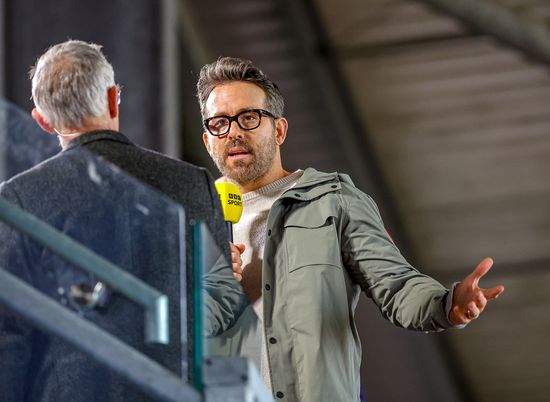 Ryan Reynolds Presenter Gary Lineker During Editorial Stock Photo ...