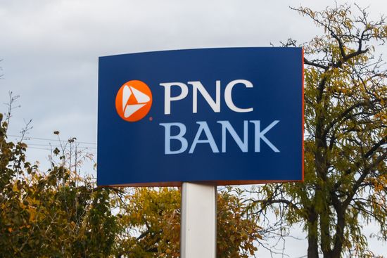 Pnc Bank Logo Sign Seen Chicago Editorial Stock Photo - Stock Image ...