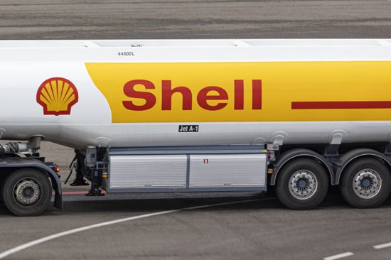 Shell Tanker Truck Jeta1 Aviation Fuel Editorial Stock Photo - Stock ...