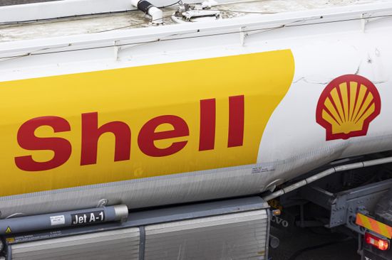Shell Tanker Truck Jeta1 Aviation Fuel Editorial Stock Photo - Stock ...