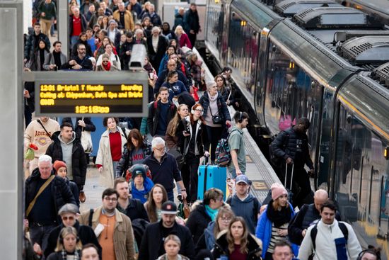 Passengers Get On Train Paddington Station Editorial Stock Photo ...