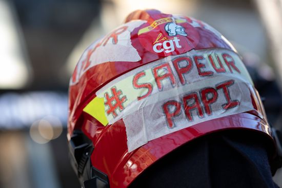 Sapper Papi Written On Helmet Firefighter Editorial Stock Photo - Stock ...