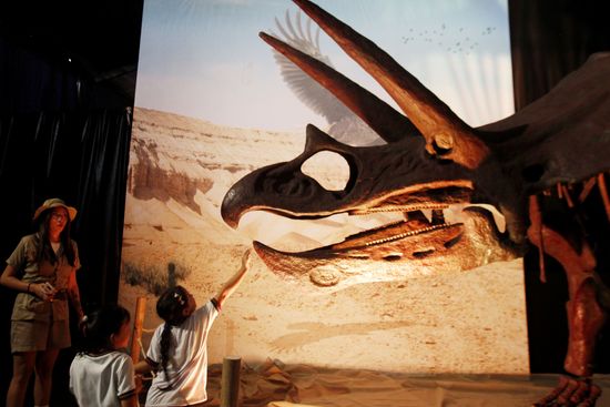 Children Visit Animatronic Exhibition Featuring Fantastic Editorial ...