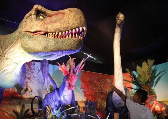 Children Visit Animatronic Exhibition Featuring Fantastic Editorial ...