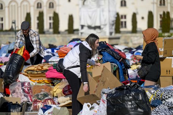 Volunteers Prepare Humanitarian Aid Items Provided Editorial Stock ...