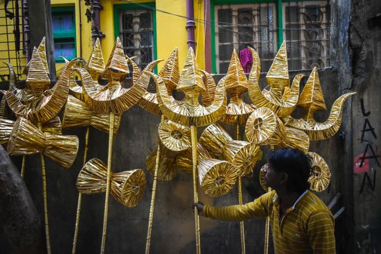 Artisan Prepares Trishuls Hindu Lord Shiva Editorial Stock Photo ...