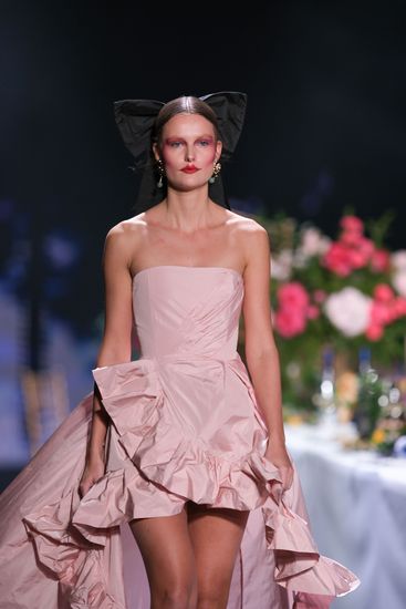 Model Walks Runway Fabio Encinar Fashion Editorial Stock Photo - Stock ...