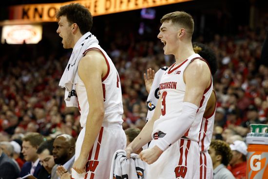Wisconsin Badgers Forward Carter Gilmore 14 Editorial Stock Photo ...