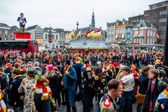 People Wearing Official Oeteldonk Traditional Costume Editorial Stock ...