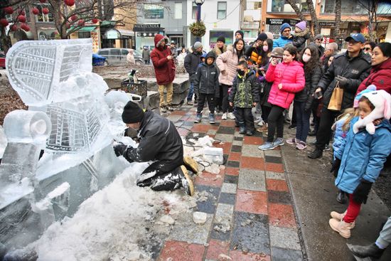 Man Uses Chisel Carve Ice Sculpture Editorial Stock Photo - Stock Image ...