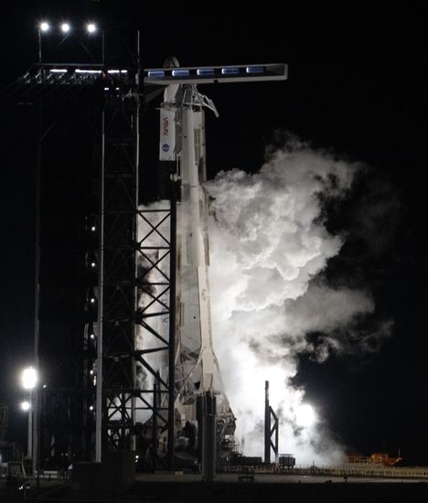 Spacex Falcon 9 Rocket Vents Approximately Editorial Stock Photo ...